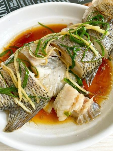 清蒸鲈鱼怎么做_清蒸鲈鱼蒸几分钟才鲜嫩-第1张图片-山城妙识 清蒸鲈鱼怎么做_清蒸鲈鱼蒸几分钟才鲜嫩-第1张图片-山城妙识