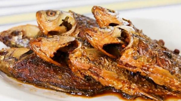 焖酥鱼的家常做法_焖酥鱼怎么做好吃又酥-第3张图片-山城妙识