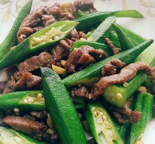 肉炒秋葵怎么炒好吃_秋葵炒肉要不要焯水-第3张图片-山城妙识