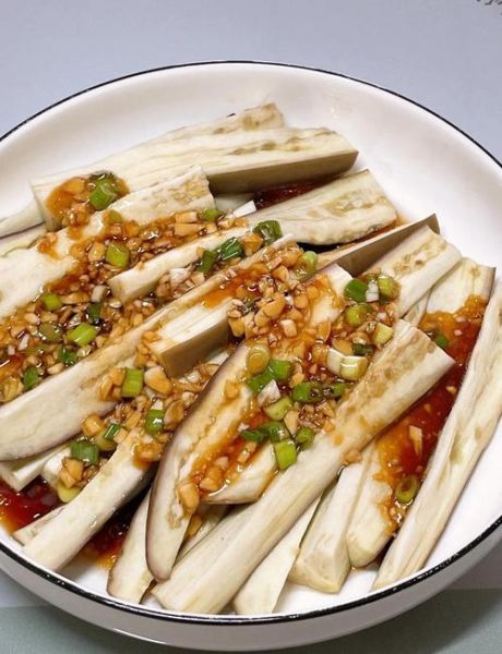 蒸茄子怎么做才好吃_蒸茄子需要蒸多久-第1张图片-山城妙识