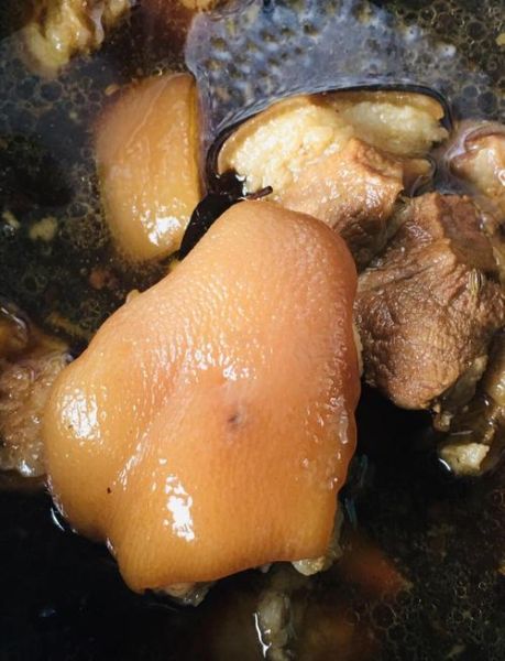 卤猪蹄怎么做_卤猪蹄要焯水吗-第3张图片-山城妙识