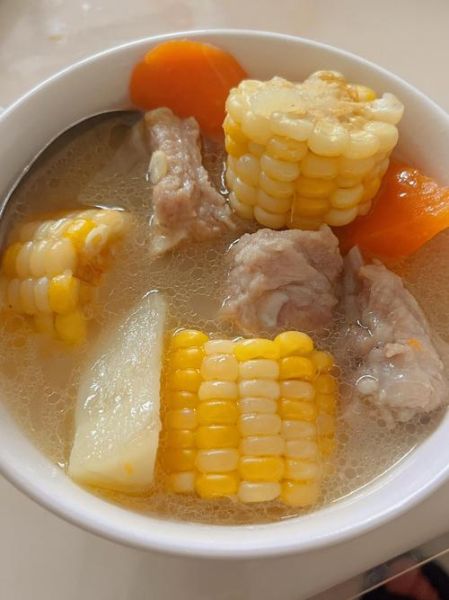 玉米炖排骨怎么做_玉米炖排骨需要焯水吗-第1张图片-山城妙识