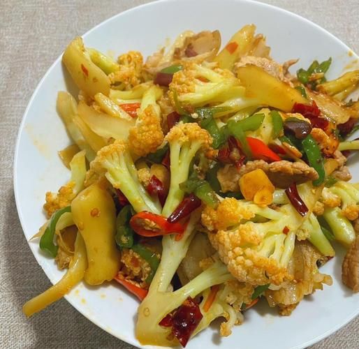 干锅花菜怎么做_干锅花菜需要焯水吗-第2张图片-山城妙识