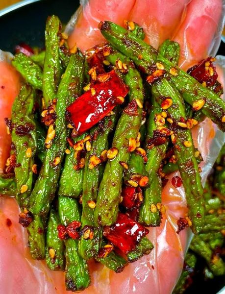 干煸豆角怎么做_干煸豆角要不要焯水-第1张图片-山城妙识