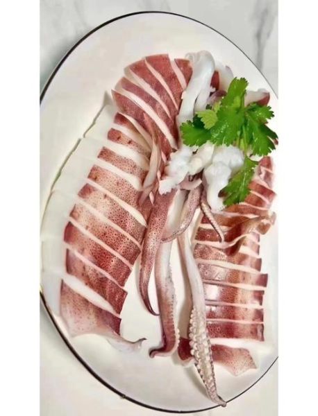 白灼小管鱿鱼怎么做好吃_小管鱿鱼焯水几分钟-第3张图片-山城妙识 白灼小管鱿鱼怎么做好吃_小管鱿鱼焯水几分钟-第3张图片-山城妙识