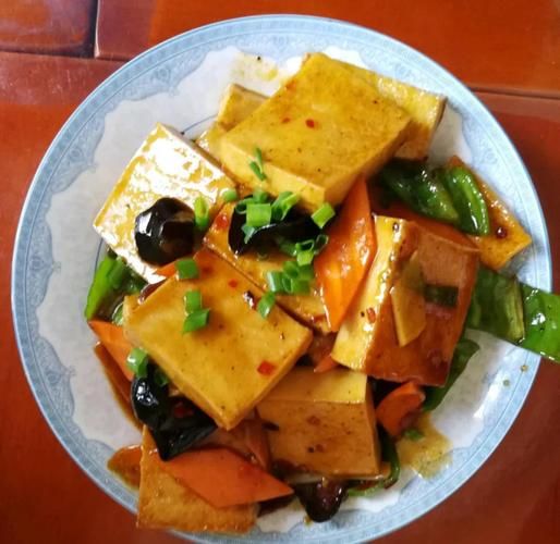 素炒千叶豆腐怎么做_千叶豆腐怎么炒才入味-第2张图片-山城妙识 素炒千叶豆腐怎么做_千叶豆腐怎么炒才入味-第2张图片-山城妙识