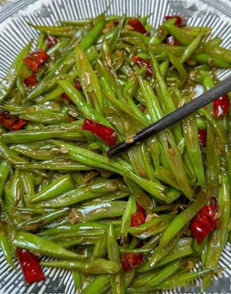 干煸豆角怎么做_干煸豆角用焯水吗-第2张图片-山城妙识 干煸豆角怎么做_干煸豆角用焯水吗-第2张图片-山城妙识