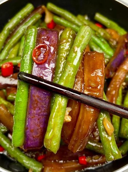 豆角茄子怎么炒好吃_豆角茄子要不要焯水-第3张图片-山城妙识 豆角茄子怎么炒好吃_豆角茄子要不要焯水-第3张图片-山城妙识
