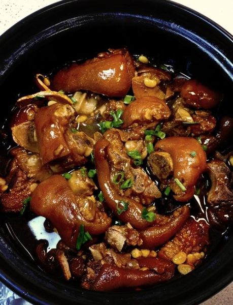 猪蹄怎么炖才软糯_家常红烧猪蹄做法-第1张图片-山城妙识 猪蹄怎么炖才软糯_家常红烧猪蹄做法-第1张图片-山城妙识