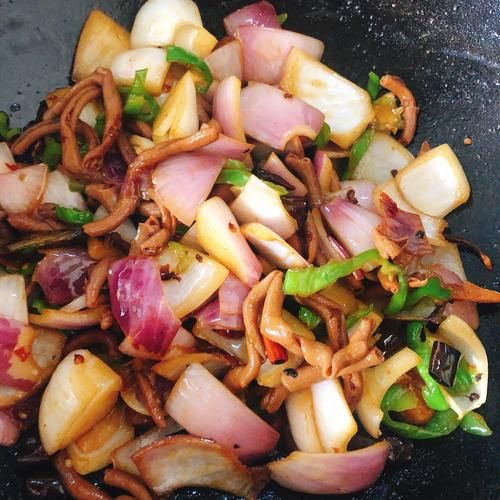 洋葱怎么炒好吃_洋葱的做法大全-第3张图片-山城妙识