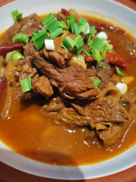 香辣牛腩怎么做_牛腩怎么炖才软烂-第2张图片-山城妙识