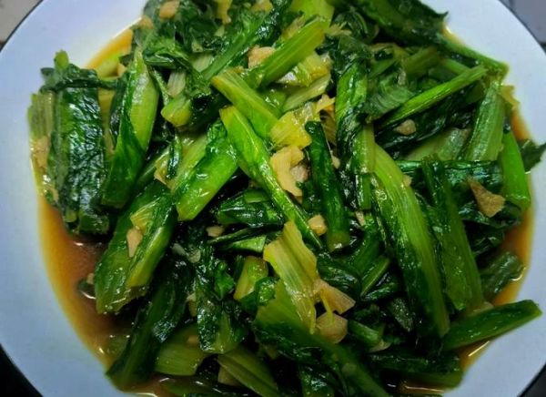 蒜蓉油麦菜怎么炒好吃_蒜蓉油麦菜家常做法-第1张图片-山城妙识