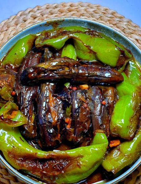 东北酱茄子怎么做_家常做法步骤详解-第1张图片-山城妙识 东北酱茄子怎么做_家常做法步骤详解-第1张图片-山城妙识