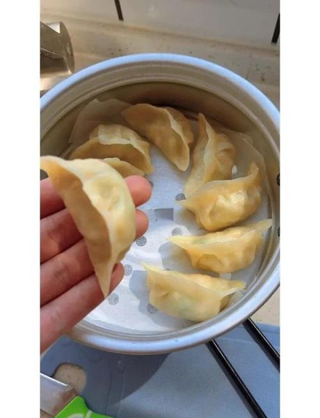 西葫芦素馅蒸饺怎么做_蒸多久才熟-第3张图片-山城妙识