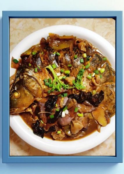 鲤鱼汤怎么炖不腥_家常鲤鱼汤的做法步骤-第1张图片-山城妙识