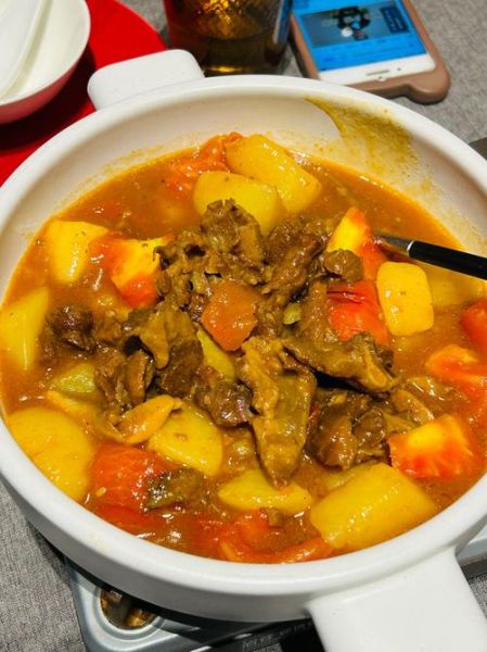 西红柿土豆炖牛肉怎么做_牛肉炖多久才软烂-第3张图片-山城妙识 西红柿土豆炖牛肉怎么做_牛肉炖多久才软烂-第3张图片-山城妙识