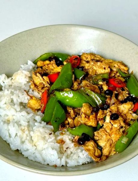 家常辣椒炒鸡蛋怎么做_辣椒炒鸡蛋先炒蛋还是先炒辣椒-第3张图片-山城妙识 家常辣椒炒鸡蛋怎么做_辣椒炒鸡蛋先炒蛋还是先炒辣椒-第3张图片-山城妙识