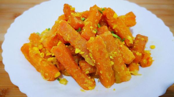 蛋黄焗南瓜怎么做_南瓜条炸多久才酥脆-第3张图片-山城妙识 蛋黄焗南瓜怎么做_南瓜条炸多久才酥脆-第3张图片-山城妙识