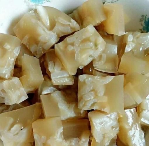 猪皮冻怎么做_猪皮冻的做法步骤-第1张图片-山城妙识