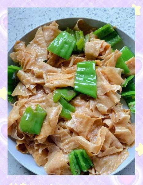 青椒炒豆皮怎么炒好吃_青椒炒豆皮需要焯水吗-第1张图片-山城妙识