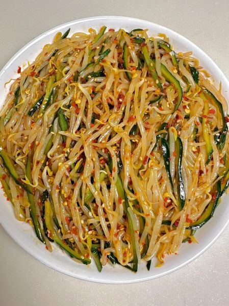 凉拌绿豆芽怎么做好吃_家常做法窍门-第1张图片-山城妙识 凉拌绿豆芽怎么做好吃_家常做法窍门-第1张图片-山城妙识