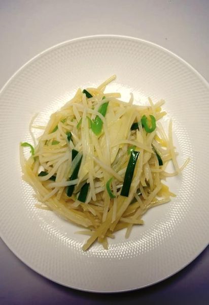 清炒土豆丝怎么做_土豆丝怎么炒才脆-第3张图片-山城妙识 清炒土豆丝怎么做_土豆丝怎么炒才脆-第3张图片-山城妙识