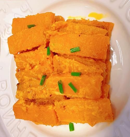 咸蛋黄焗南瓜怎么做_咸蛋黄焗南瓜用老南瓜还是嫩南瓜-第2张图片-山城妙识 咸蛋黄焗南瓜怎么做_咸蛋黄焗南瓜用老南瓜还是嫩南瓜-第2张图片-山城妙识