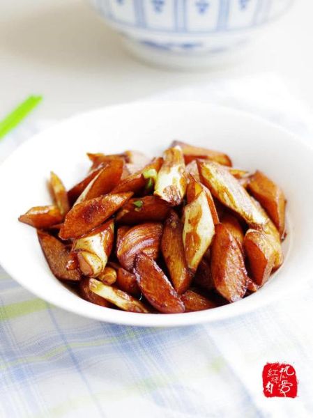 油焖茭白怎么做_油焖茭白需要焯水吗-第3张图片-山城妙识
