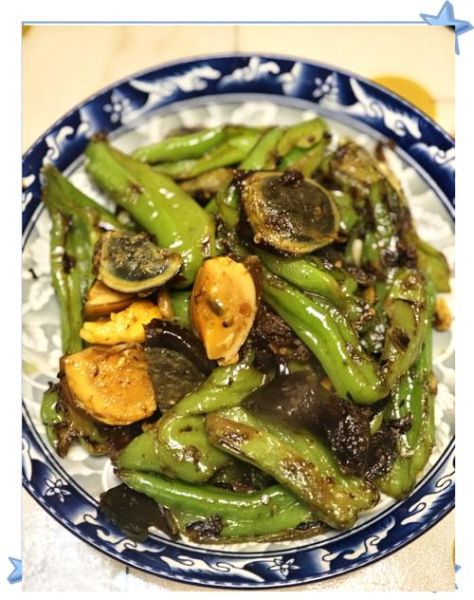 辣椒炒皮蛋怎么做_辣椒炒皮蛋的家常做法-第3张图片-山城妙识