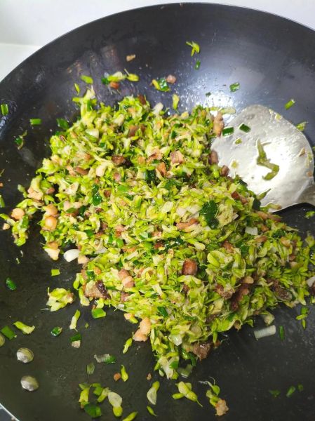 槐花包子素馅怎么做_槐花素馅包子配方-第3张图片-山城妙识 槐花包子素馅怎么做_槐花素馅包子配方-第3张图片-山城妙识