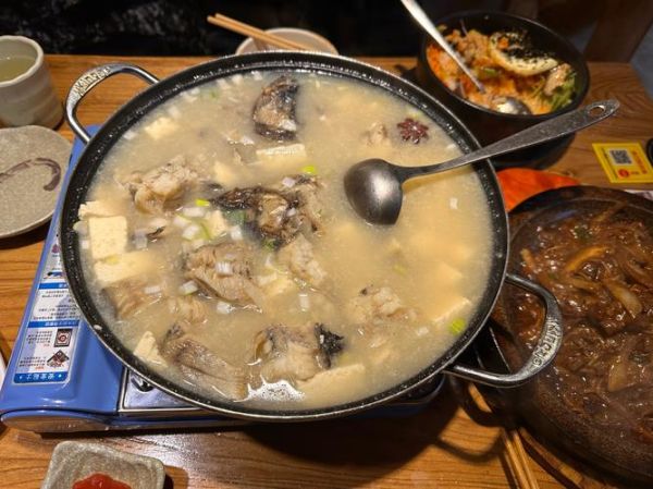 明太鱼炖豆腐家常做法_明太鱼炖豆腐怎么做好吃-第1张图片-山城妙识