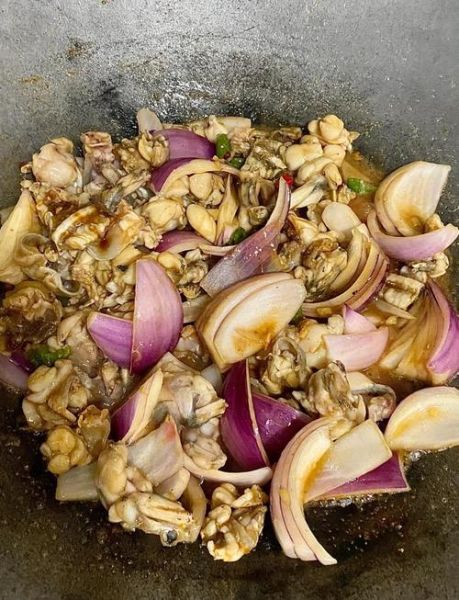 爆炒青蛙怎么做_爆炒青蛙要不要焯水-第2张图片-山城妙识