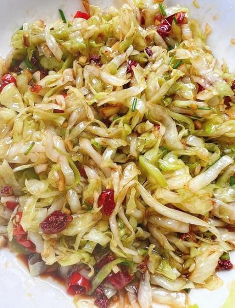 凉拌包菜怎么做才脆爽_凉拌包菜需要焯水吗-第1张图片-山城妙识