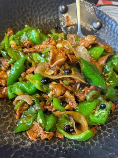 小炒肉怎么炒才嫩_小炒肉用哪个部位的肉-第1张图片-山城妙识 小炒肉怎么炒才嫩_小炒肉用哪个部位的肉-第1张图片-山城妙识