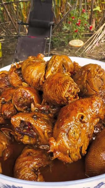 鸡头怎么做好吃_鸡头处理干净的方法-第2张图片-山城妙识