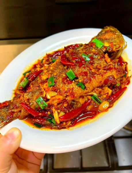 红烧鲈鱼怎么做_红烧鲈鱼的家常做法-第3张图片-山城妙识