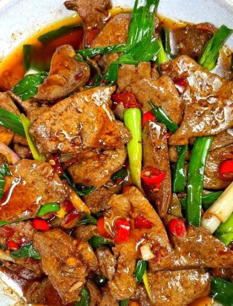 酱爆猪肝怎么做_酱爆猪肝去腥技巧-第1张图片-山城妙识