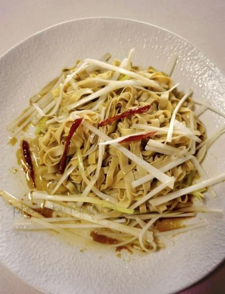 葱油豆腐皮怎么做_葱油豆腐皮的做法窍门-第1张图片-山城妙识