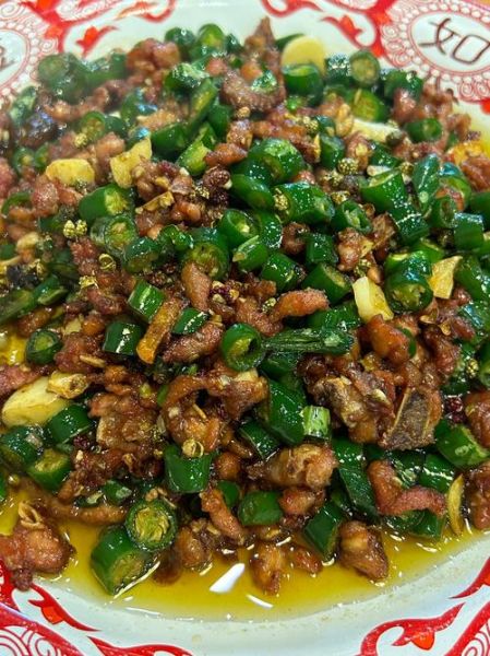 尖椒鸡怎么做_尖椒鸡最正宗的做法-第1张图片-山城妙识