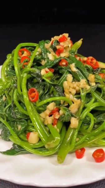 炒红薯叶怎么炒才好吃_红薯叶需要焯水吗-第3张图片-山城妙识