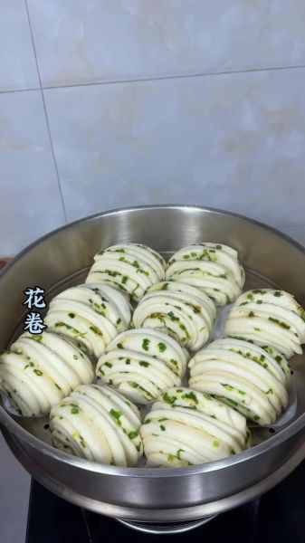 花卷的家常做法_蒸花卷怎么发面才松软-第3张图片-山城妙识