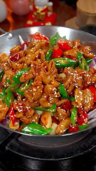 干锅肥肠怎么做好吃_干锅肥肠的做法窍门-第1张图片-山城妙识 干锅肥肠怎么做好吃_干锅肥肠的做法窍门-第1张图片-山城妙识