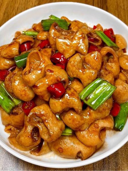 红烧肥肠怎么做好吃_家常红烧肥肠的做法窍门-第1张图片-山城妙识