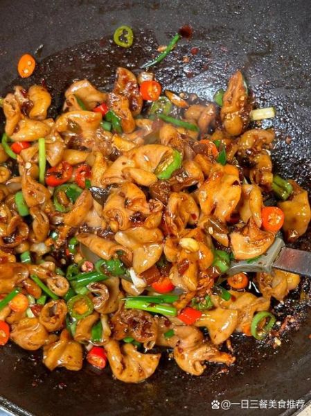 红烧肥肠怎么做好吃_家常红烧肥肠的做法窍门-第3张图片-山城妙识