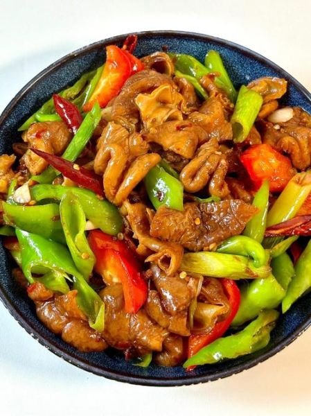 红烧肥肠怎么做好吃_家常红烧肥肠的做法窍门-第2张图片-山城妙识