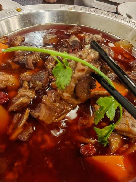 红焖羊肉怎么做_红焖羊肉的家常做法-第2张图片-山城妙识