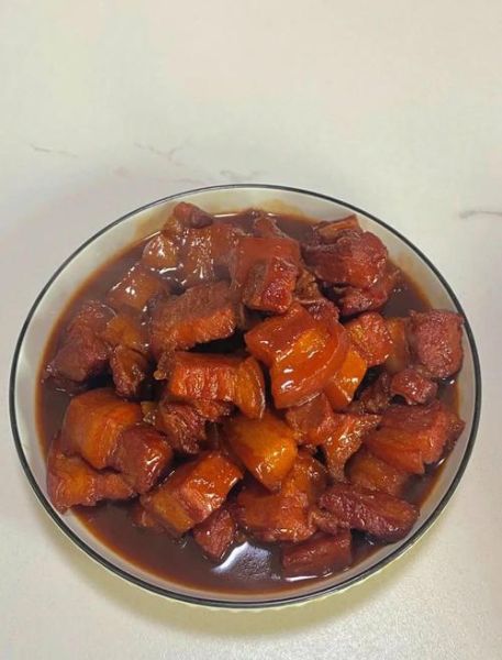 红烧肉怎么做才肥而不腻_红烧肉最正宗的做法步骤-第2张图片-山城妙识