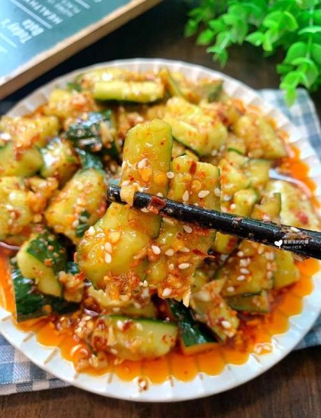 拍黄瓜怎么做好吃_拍黄瓜要不要焯水-第1张图片-山城妙识