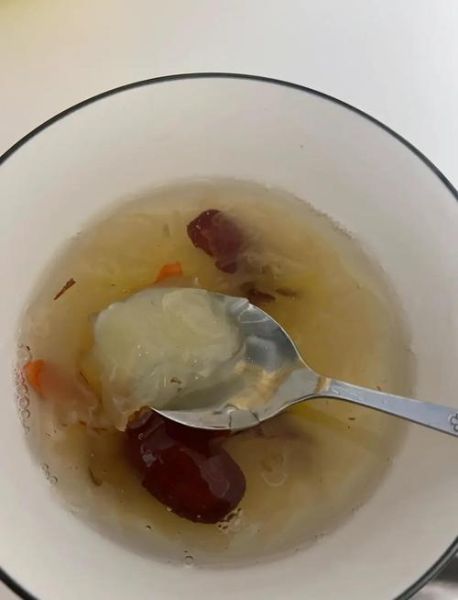 红枣银耳汤的做法_红枣银耳汤怎么煮出胶质-第2张图片-山城妙识 红枣银耳汤的做法_红枣银耳汤怎么煮出胶质-第2张图片-山城妙识