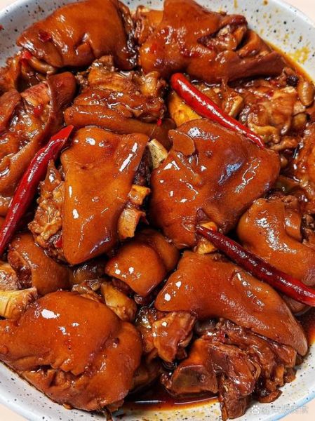 红烧猪脚怎么做好吃_红烧猪脚的家常做法-第1张图片-山城妙识